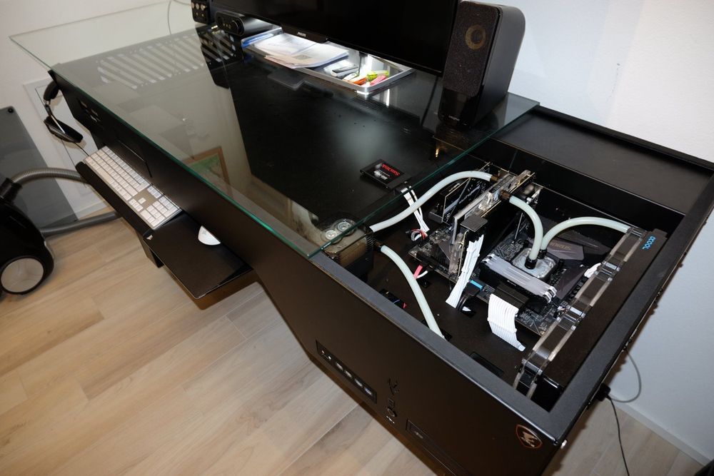 Hydra Desk PC Tischgehäuse (Gebraucht) in Turgi für CHF 199 – mit ...