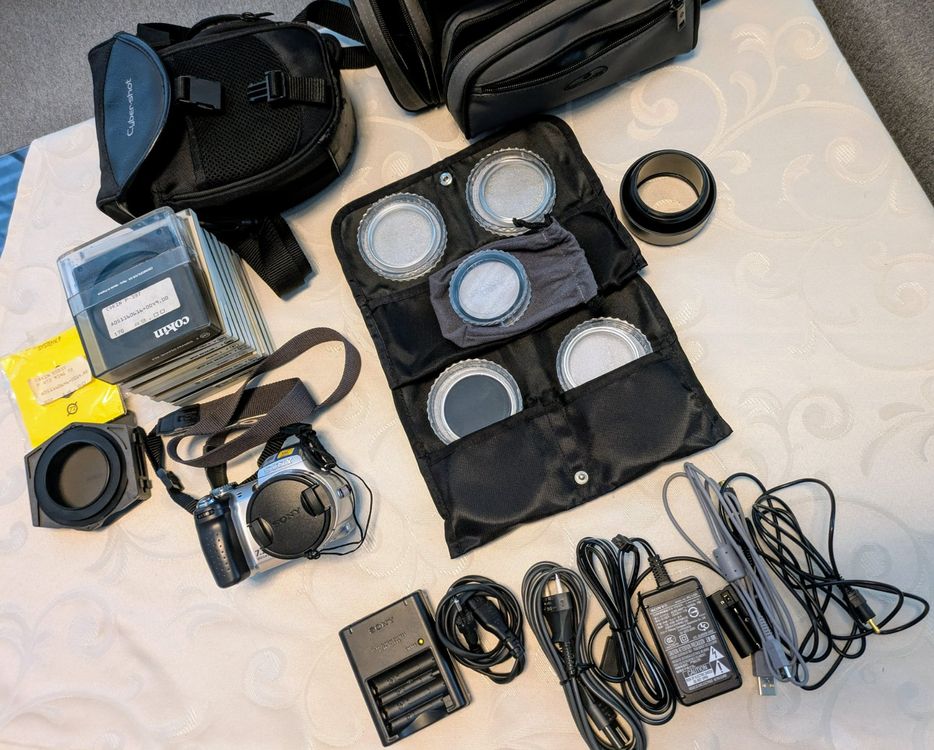 Sony Digitalkamera Super SteadyShot mit Zubehör (Gebraucht) in Benken ...