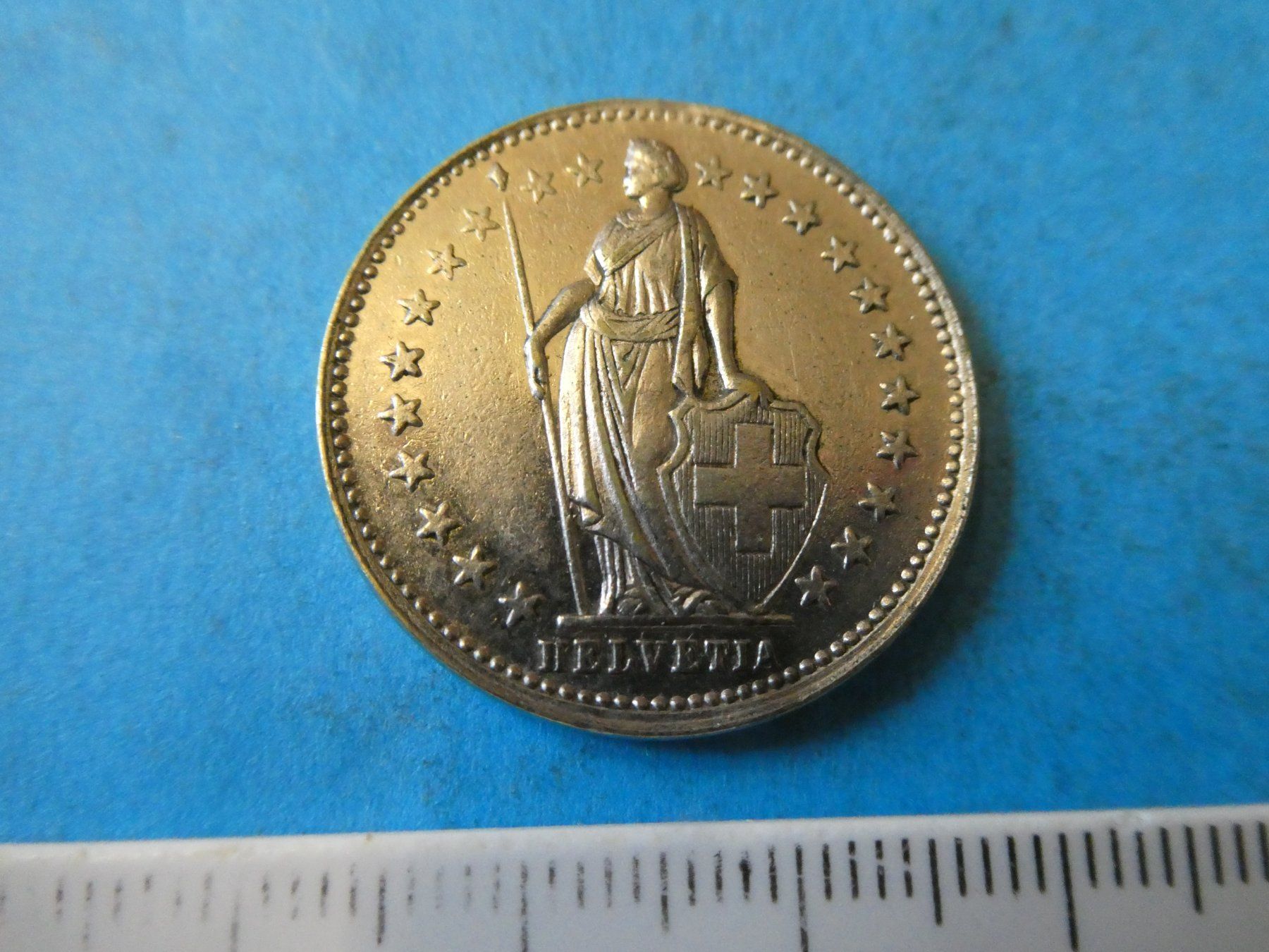 alte Medaille 27 mm, Stehende Helvetia (Gebraucht) in Hinterforst für ...