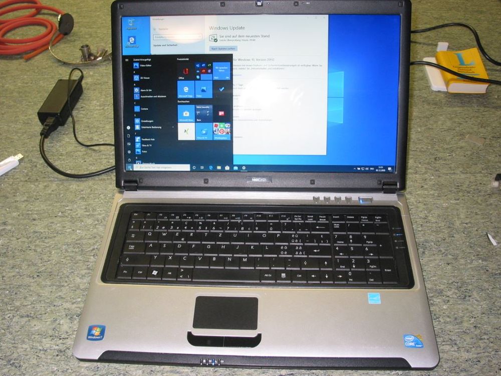 schönes Notebook 17" SSD mit Windows 10 | Kaufen auf Ricardo