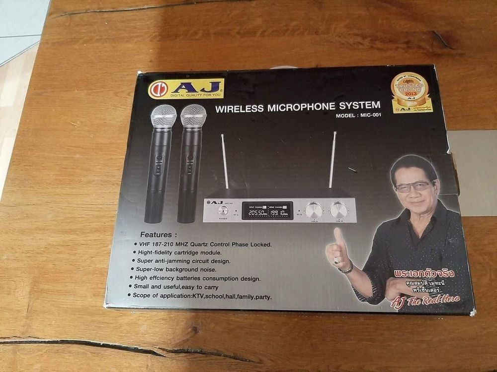 AJ Wireless Microphone System MIC-001 (Neu und originalverpackt) in ...