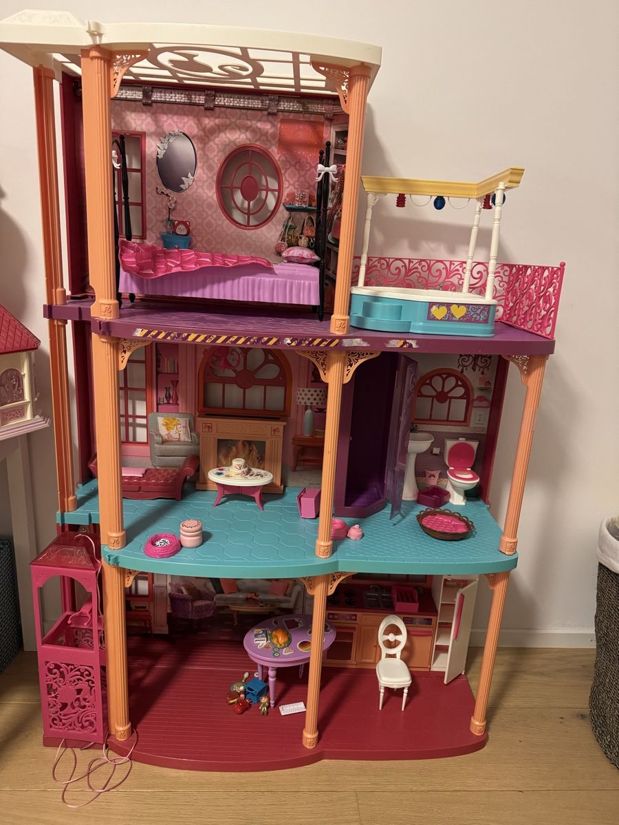 Barbie Dollhouse - Grand Estate Doll House incl. furniture (Gebraucht ...