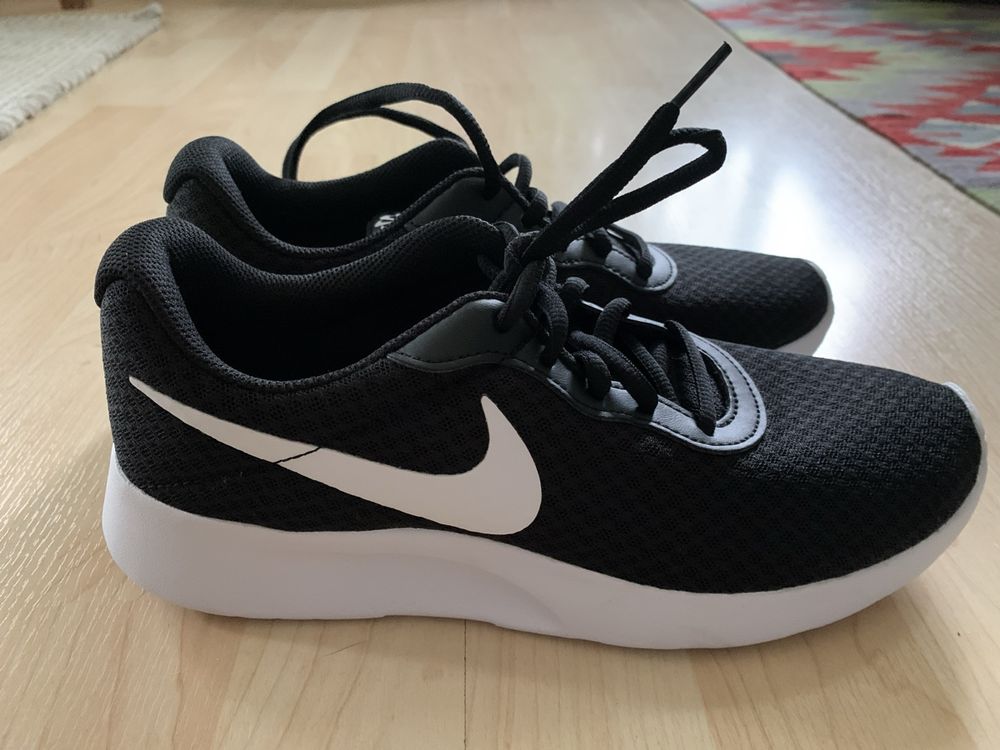 Nike Tanjun (Neu (gemäss Beschreibung)) in für CHF 30 – mit Lieferung ...