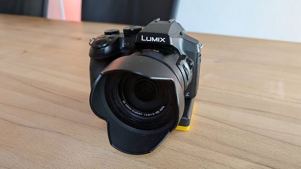 Panasonic Lumix FZ300 (Gebraucht) in Menzingen für CHF 300 – nur ...