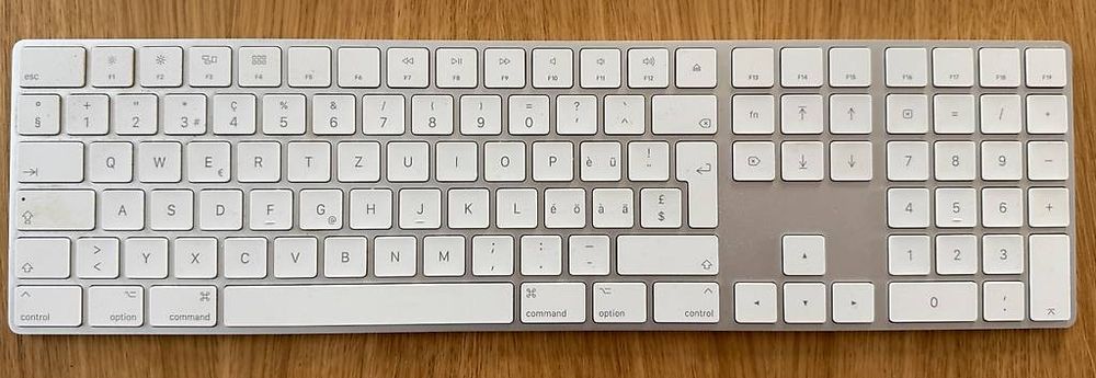 APPLE Magic Keyboard QWERTZ - CH (Gebraucht) in Pratteln für CHF 50 ...