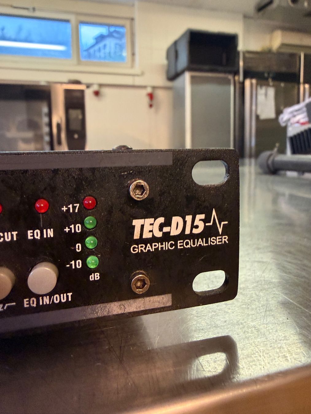 Skytec TEC-015 – 15-Band Graphic Equaliser (19" Rack) (Gebraucht) in ...