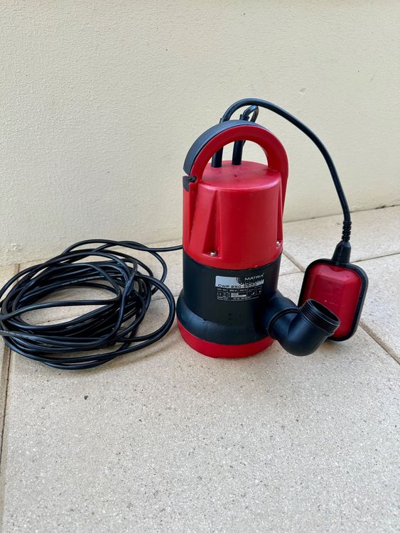 💧Pompe submersible MATRIX CWP 250-6500 – 250W 🔌 (D'occasion) à ...