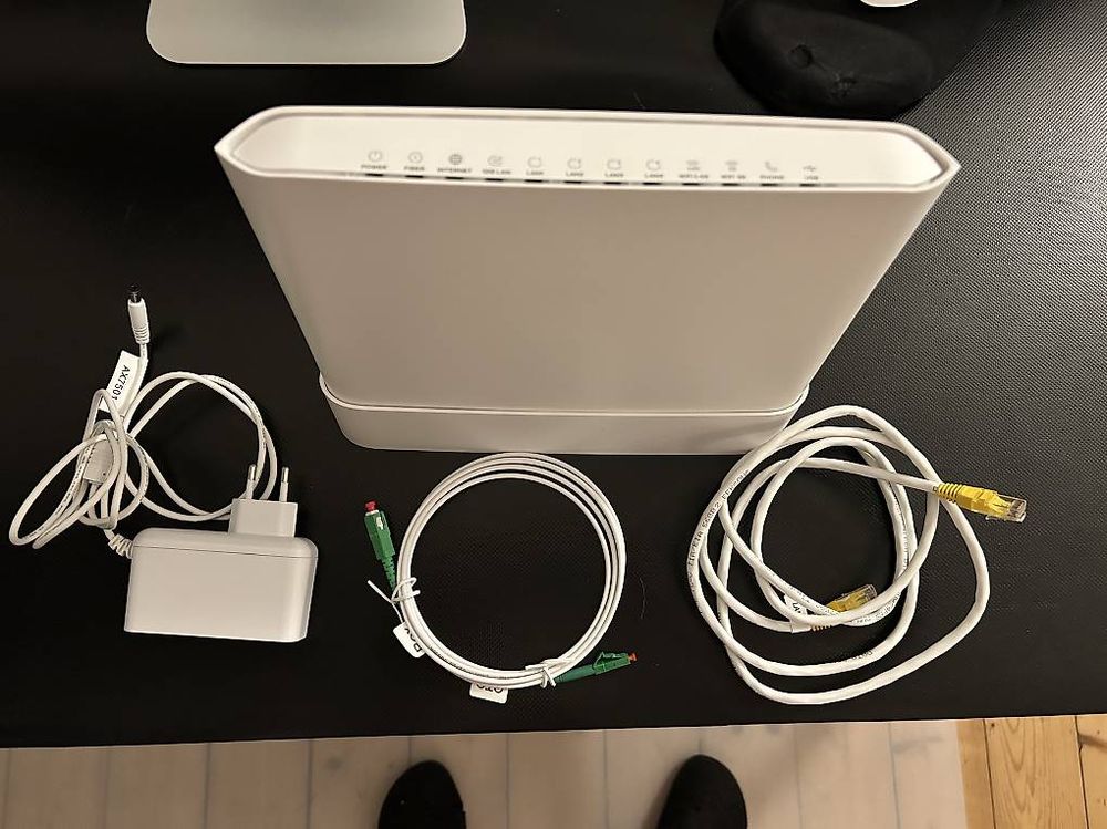 Sunrise Internet Box Fiber, Zyxel AX7501-B1 (Gebraucht) in Bern für CHF ...