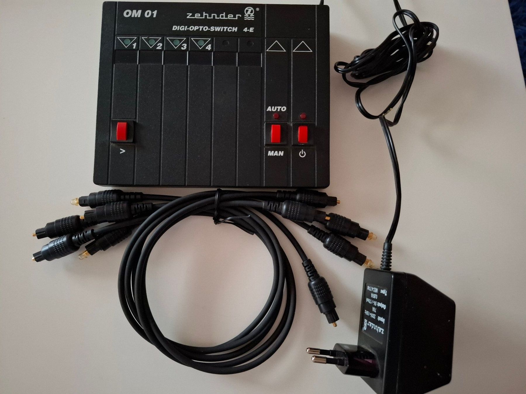 Digital Switch Fiber Optic 5 câbles Fibre optique TosLink (d (Gebraucht ...