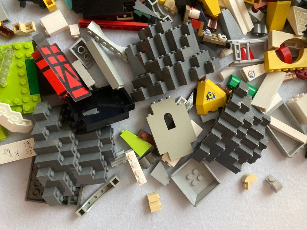600 Gramm Lego Haus Burgen Schlösser Teile ab 1 Franken (Gebraucht) in Volketswil für CHF 12 ...