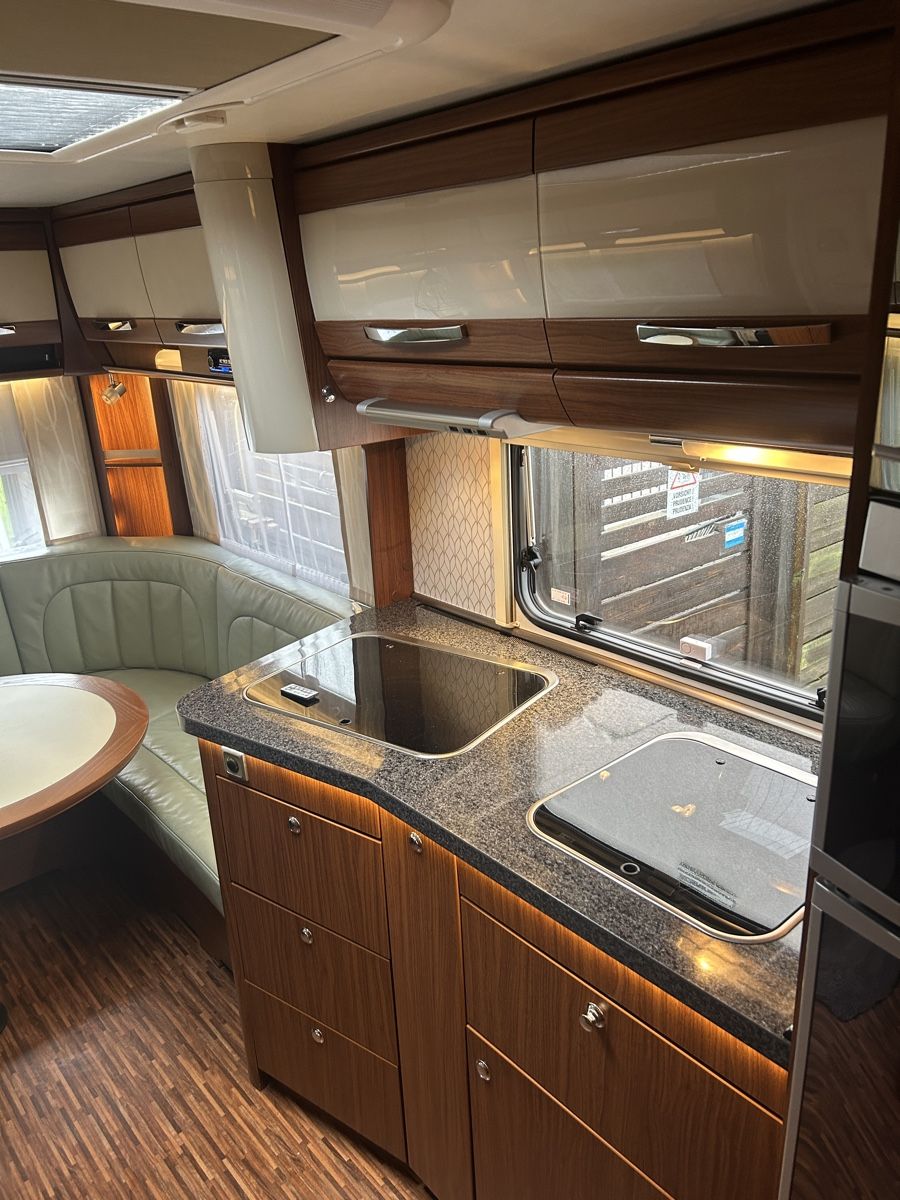 Wohnwagen Caravan Hymer Eriba Nova-S 670 DB (Gebraucht) in Brislach für ...