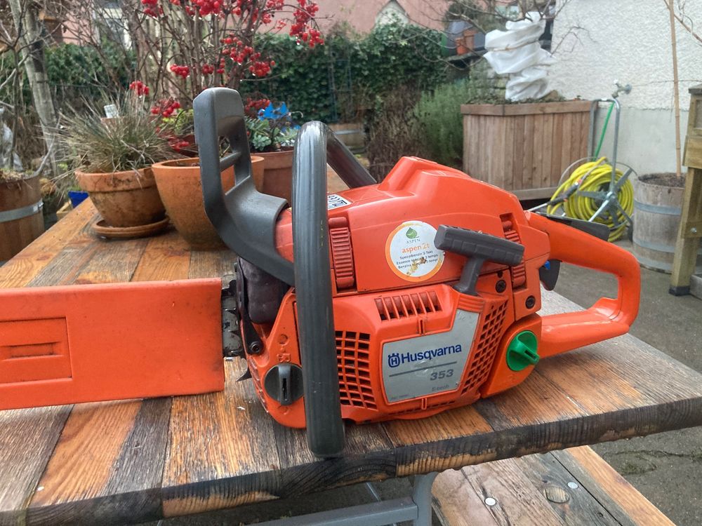 Defekte Husqvarna Motorsage