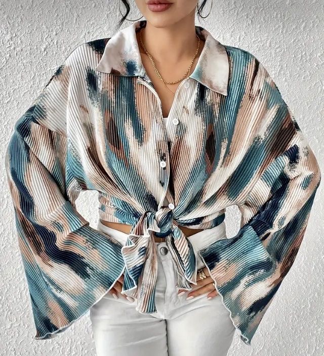 Bluse, locker, lässig Gr. 46-48, ausgestellte Ärmel, NEU (Neu und originalverpackt) in ...