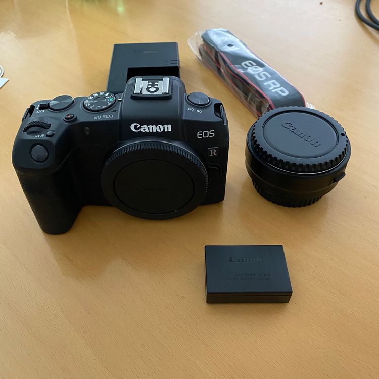 Canon EOS RP Body + Adapter EF-EOS R mit 2 Jahre Garantie! (Neu (gemäss Beschreibung)) in ...