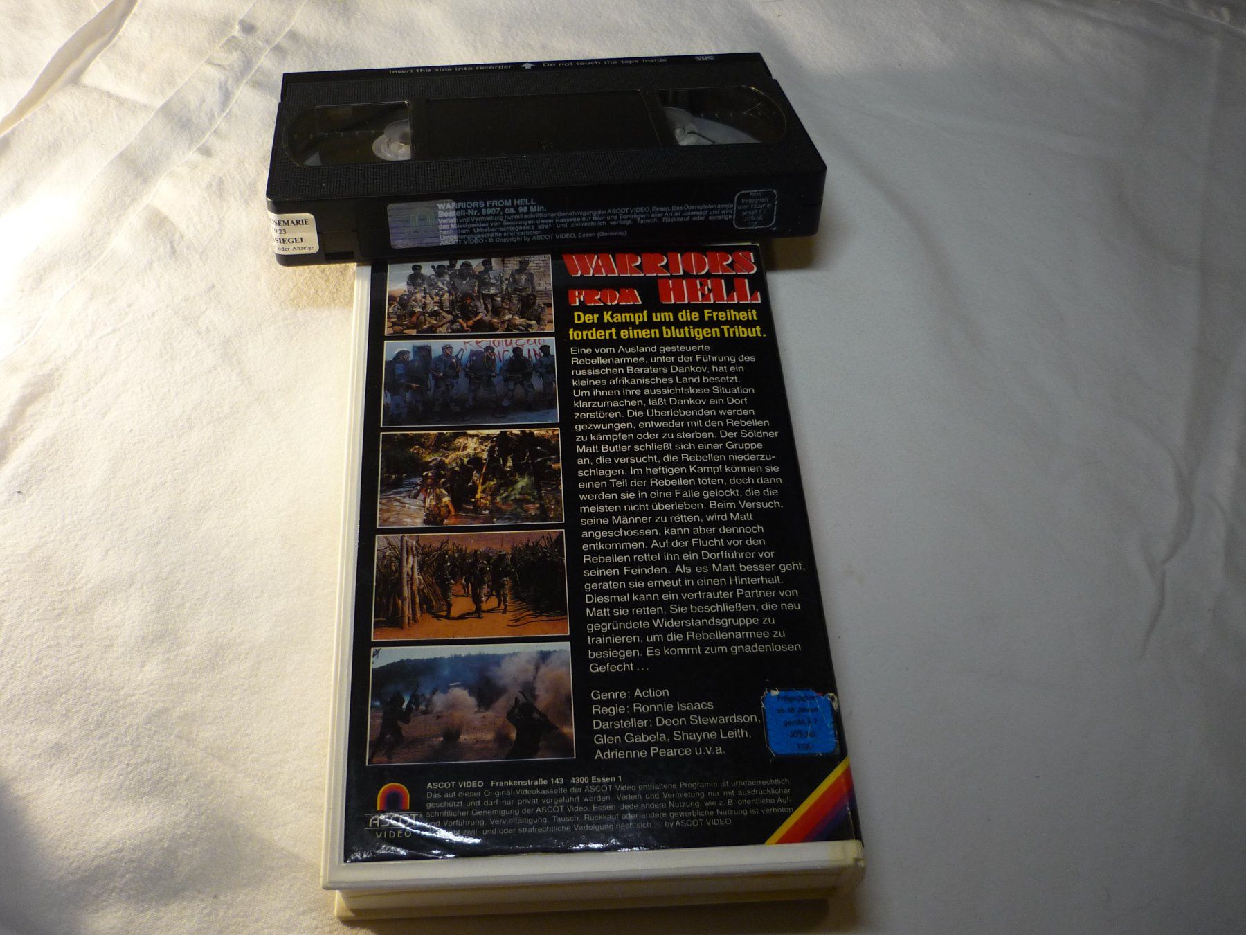 VHS Video Rarität - Warriors from Hell (Gebraucht) in Beringen für CHF 25 – mit Lieferung auf ...