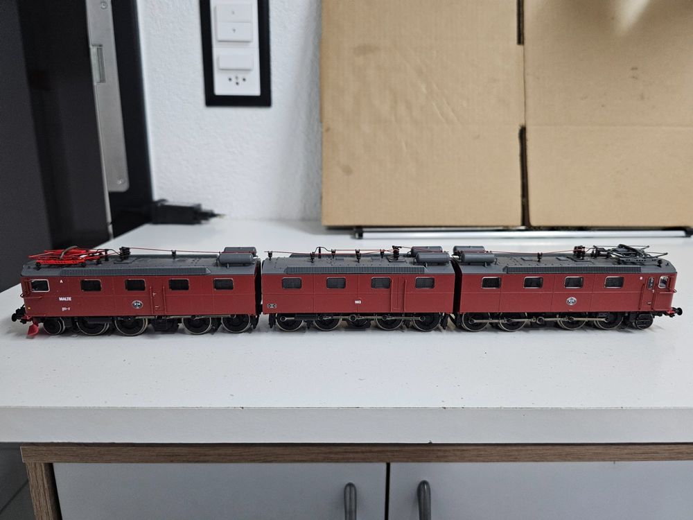 Roco lok DM3 ‘Malte’ 983 – SJ dès 1.-fr (Gebraucht) in bassecourt für ...