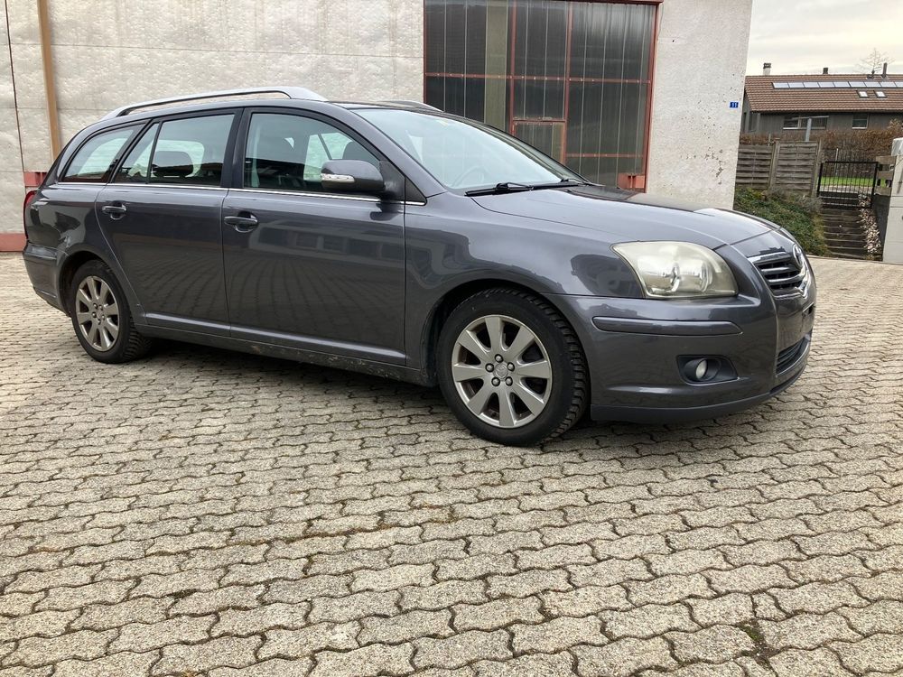 Toyota Avensis Kombi Gebraucht