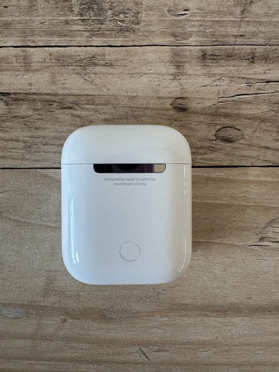 AirPods 2. Generation Ladecase & linker Airpod - Top Zustand (Gebraucht ...