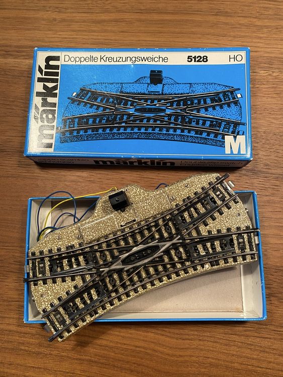 Märklin Kreuzungsweiche 5128 (Gebraucht) in Hünibach für CHF 14 – mit ...