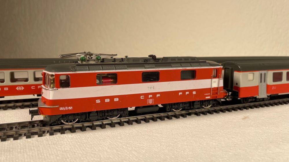 HAG 210 / Liliput - SBB Re 4/4 II + EW III Swiss Express (Gebraucht) in Volketswil für CHF 121 ...