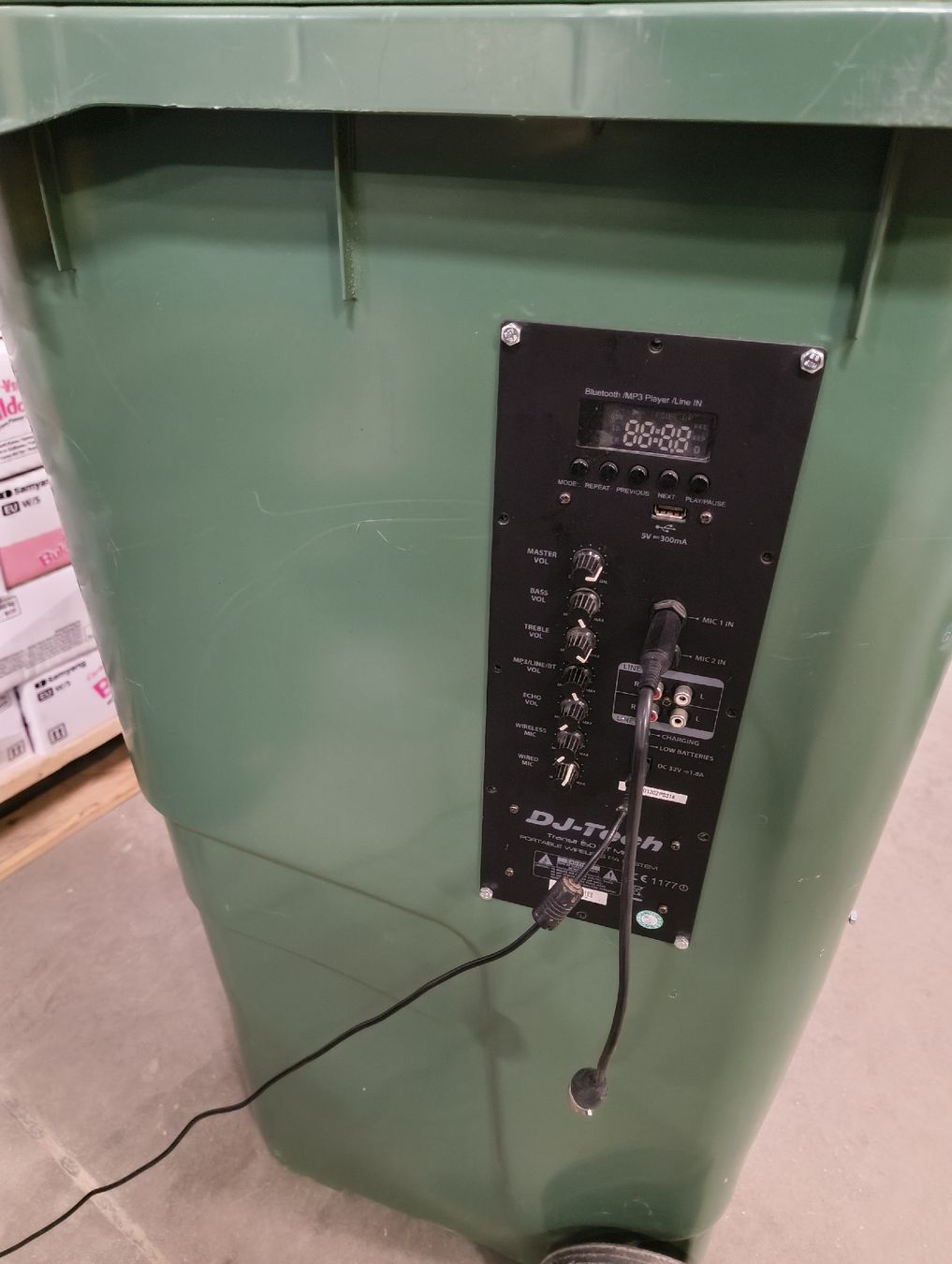 getarnte pa Box in einer Tonne eigenbau (Gebraucht) in Birsfelden für ...