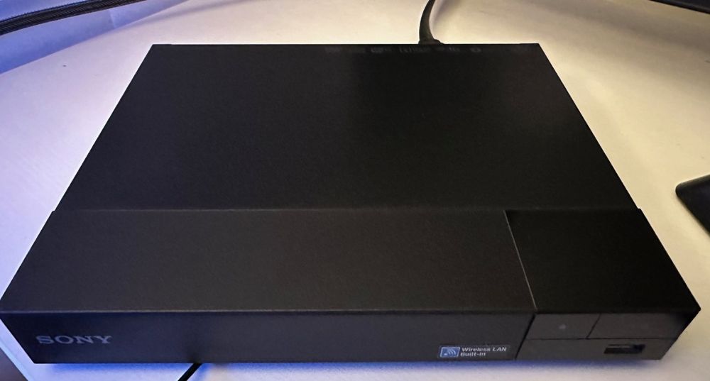 LG TV 65″ UHD/IPS 4K + Sony Blue-Ray DVD Player (Gebraucht) in Locarno ...