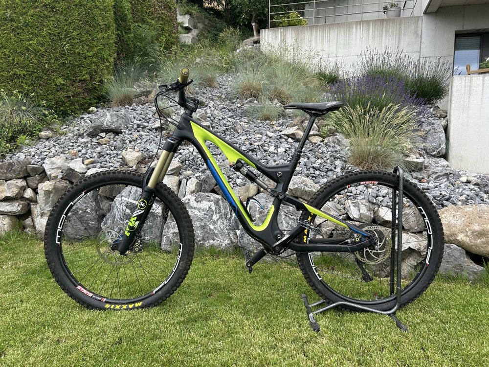 Scott Genius LT 710 Carbon (Gebraucht) in Volketswil für CHF 780 – nur Abholung auf Ricardo kaufen