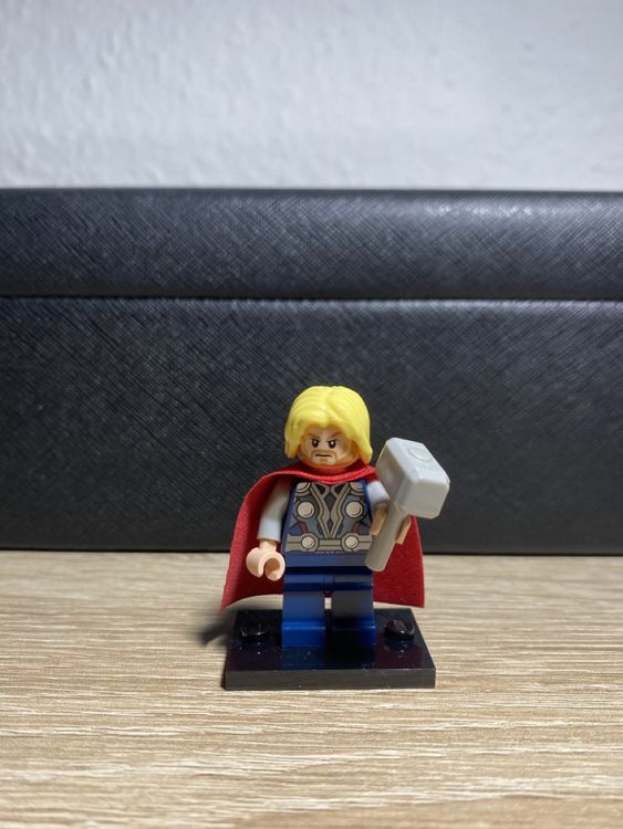 Lego Marvel Thor Minifigure from Avengers Quinjet (Gebraucht) in ...