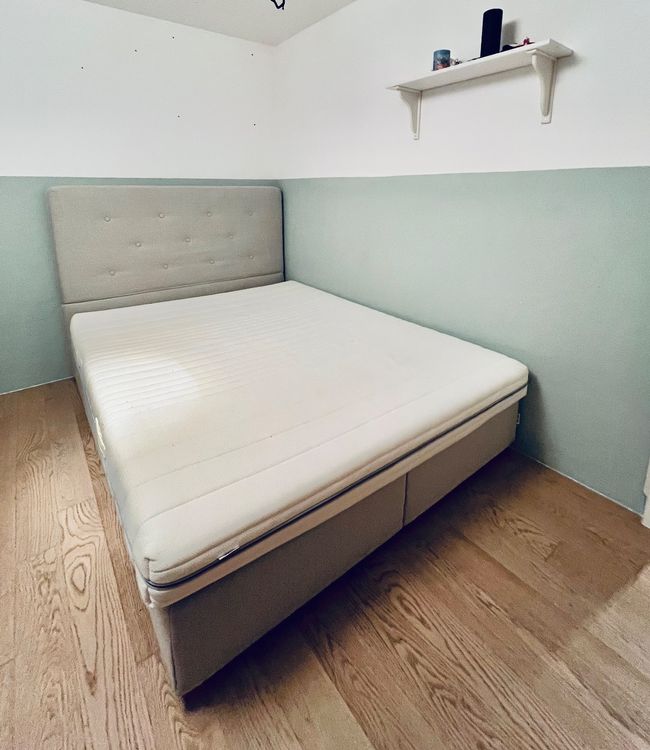 Doppelbett IKEA 160 cm mit Kopfteil und Matratze | Kaufen auf Ricardo