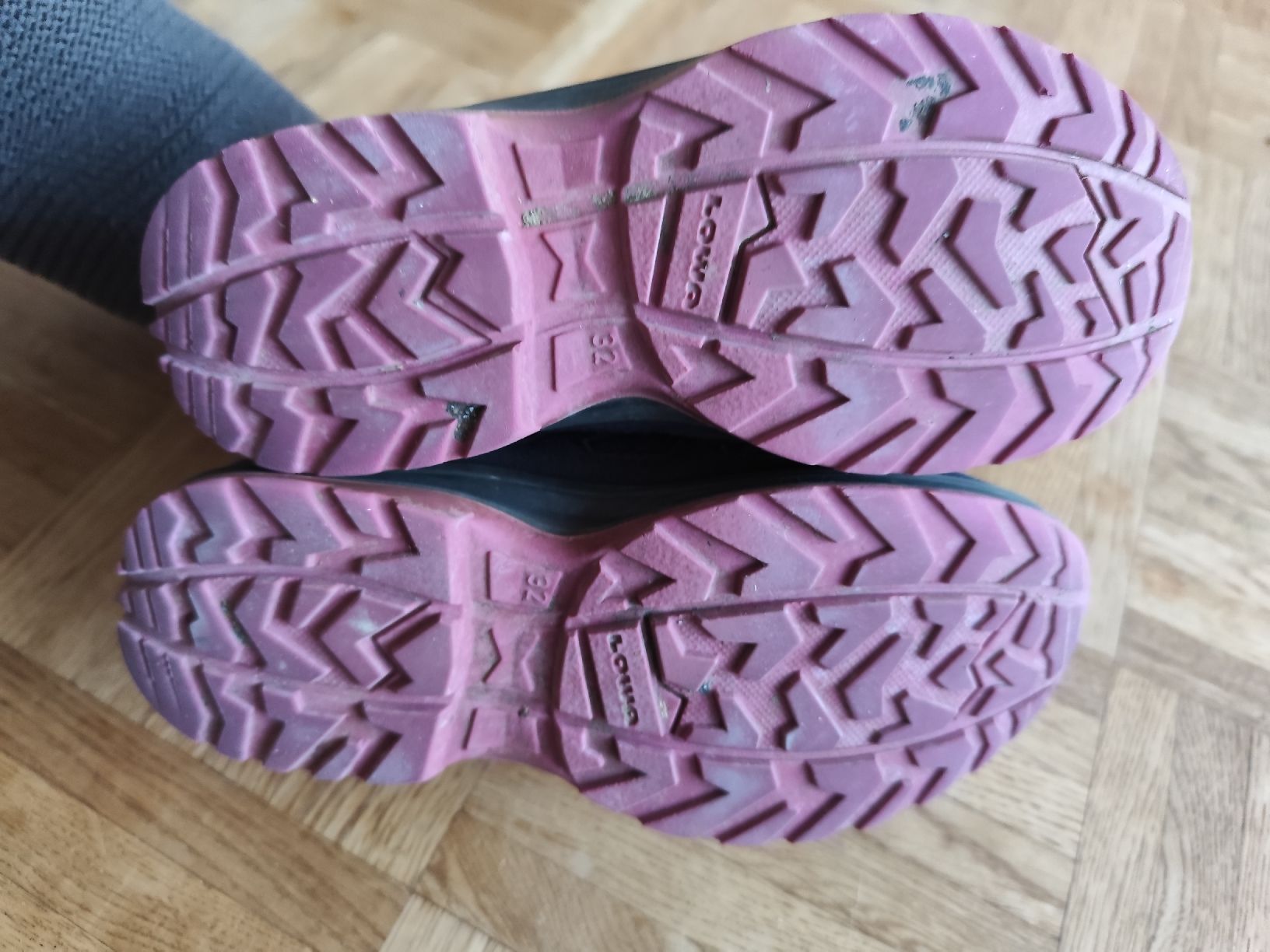 Lowa Boots Kinder Gr.32 Winterfest, Top Zustand! (Gebraucht) in Evilard ...