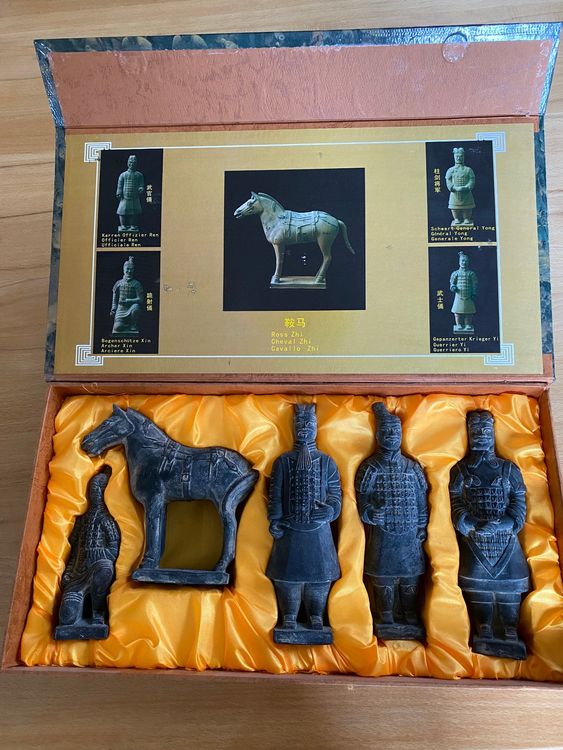 Chinesische Terrakotta Armee, Figuren-Set 5-teilig | Kaufen auf Ricardo