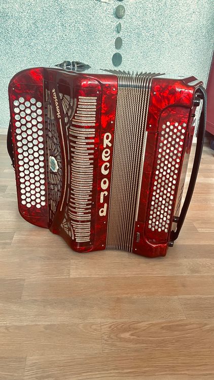 Akkorden "Record Stradella" 5-chörig (Gebraucht) in für CHF 850 – mit ...