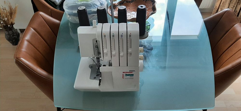 Bernina 800DL Overlock (Gebraucht) in Fischbach-Göslikon für CHF 400 ...