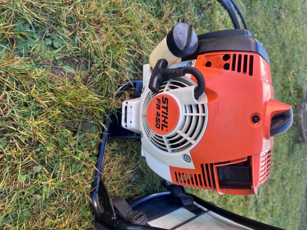Wie Neuwertige Profi Rücken Rasentrimmer STIHL FR 450 (Gebraucht) in ...