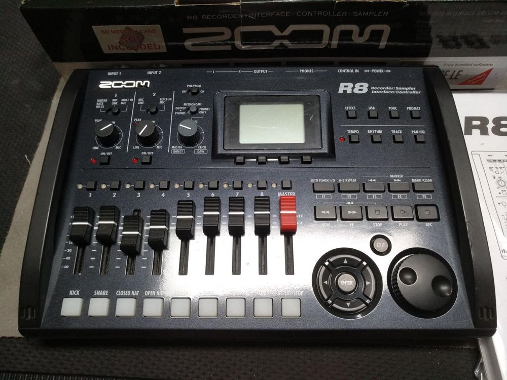 Zoom R8 Compact Multi-Track Digital Recorder! NP 230 Chf! | Kaufen auf ...