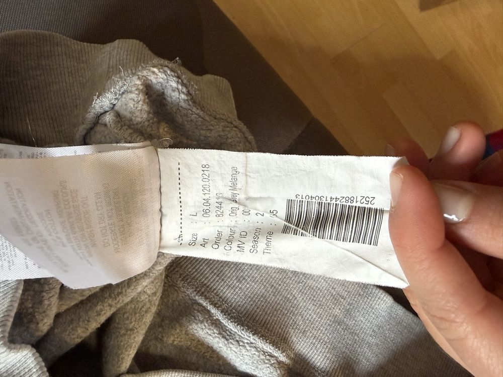 Felpa grigia con cappuccio SMOG taglia L (Usato) a Monteggio per CHF 15 ...