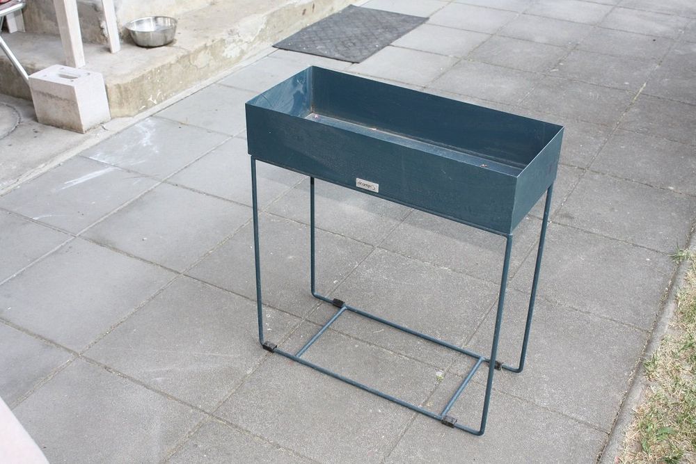 Pflanzengestell 60x25h65cm (Neu (gemäss Beschreibung)) in zuchwil für CHF 25 – nur Abholung auf ...