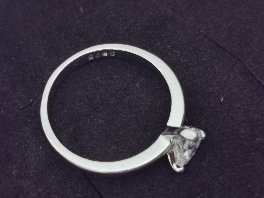 Bague argent S925 avec zircon cubique (Neu und originalverpackt) in Sonceboz-Sombeval für CHF 11 ...