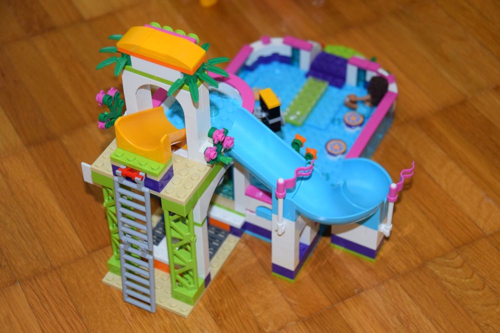 Lego Friends- Heartlake Freibad (Gebraucht) in Lausen für CHF 20 – mit ...