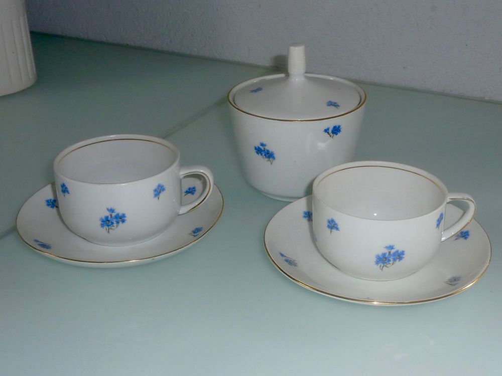 KAHLA Porzellan Zuckerdose + Tasse Teller KORNBLUMEN alt (Gebraucht) in Burgdorf für CHF 38 ...