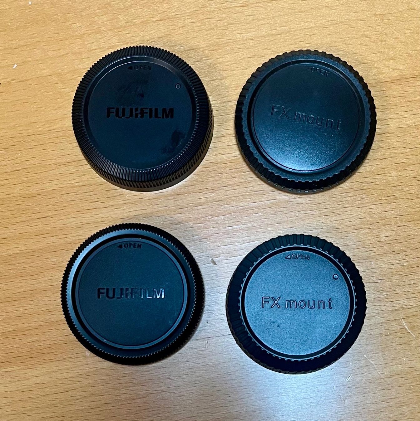 Fujifilm FX Mount Gehäuse und Objektiv Deckel (4 Stück) (Gebraucht) in ...