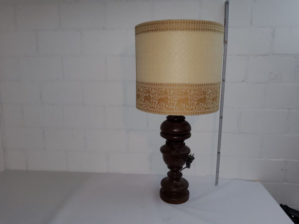 Antike Stehlampe mit Schirm beige (Gebraucht) in Hauptwil für CHF 150 – nur Abholung auf Ricardo ...