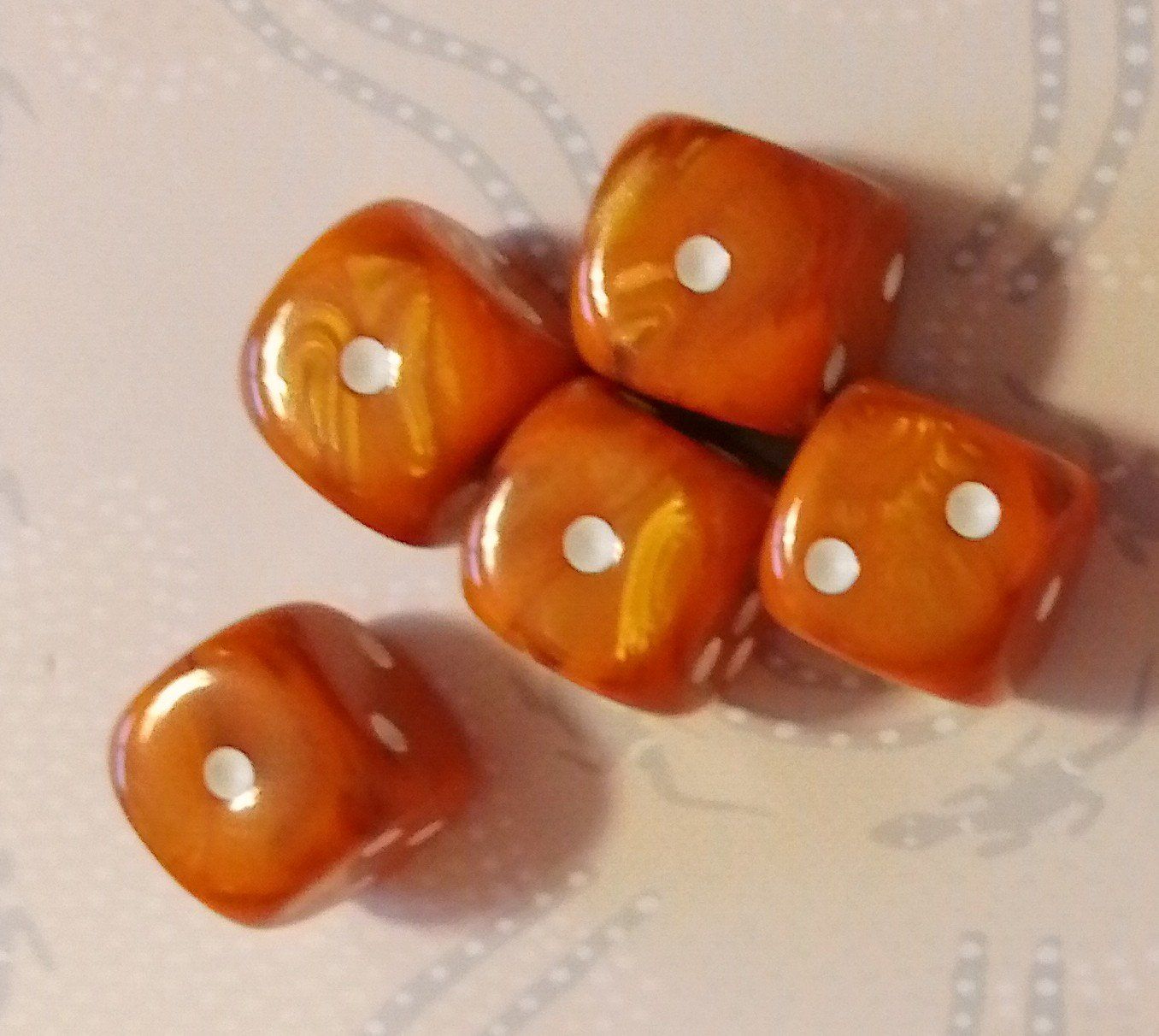 5 Würfel mit pearloptik orange / Ersatz Würfel Spiel (Gebraucht) in ...