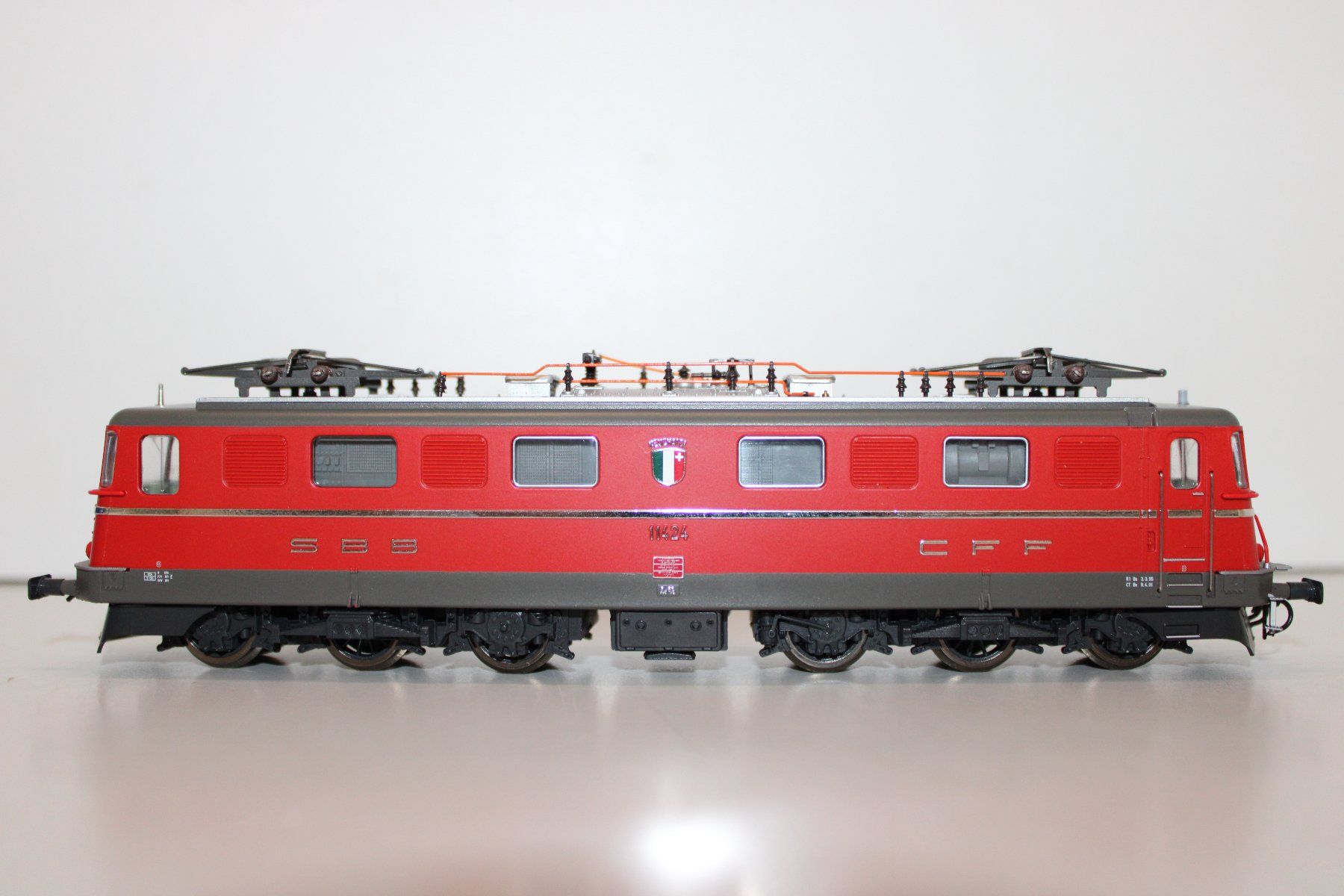 ROCO 62635 SBB CFF FFS E-Lok Ae 6/6 DC Analog H0 mit OVP (Gebraucht) in ...