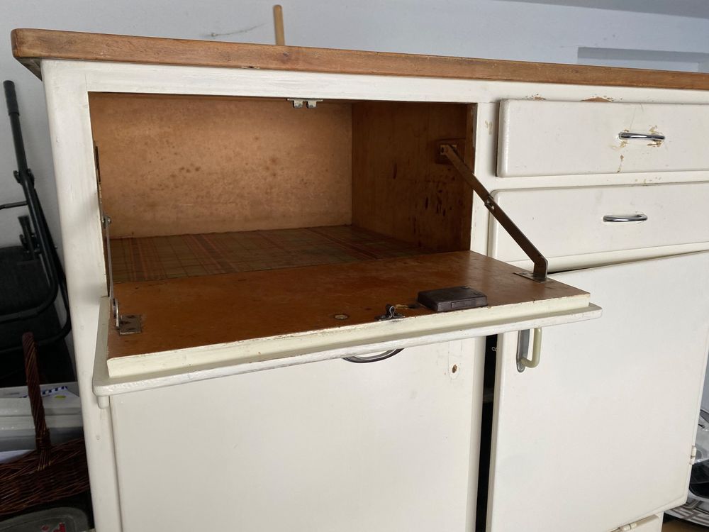 Buffet 70er Jahre (Gebraucht) in Niedermuhlern für CHF 60 – nur Abholung auf Ricardo kaufen