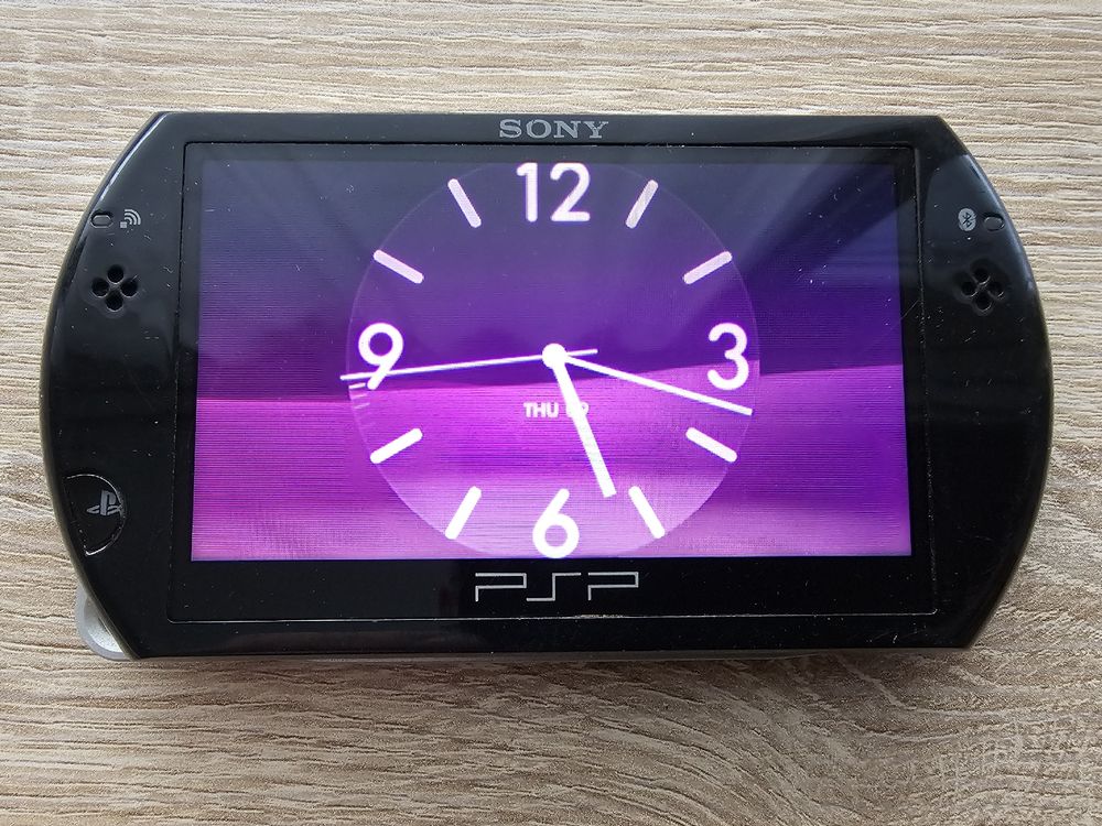 Sony PSP go Playstation Portable go mit über 15 Spiele (Gebraucht) in ...