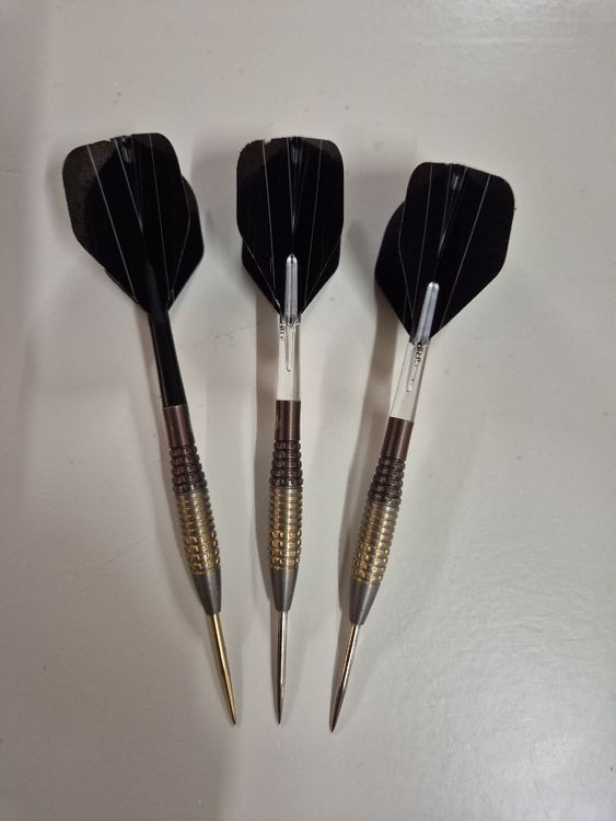 Phil Taylor Gen 3 Darts 26g (Gebraucht) in Meggen für CHF 100 – mit Lieferung auf Ricardo kaufen