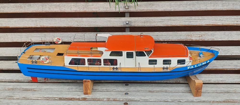 altes Robbe? Modellschiff Robbe mit Motor und "Innenleben" | Kaufen auf ...