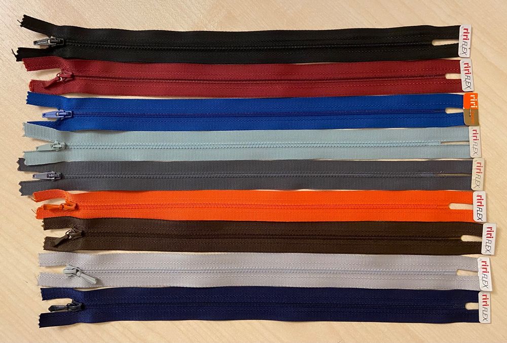 9 Stk. RIRI Reissverschlüsse 25cm NEU nie benutzt (Neu und ...