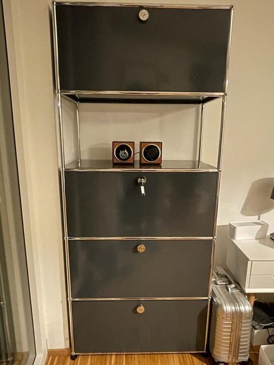 USM Hochregal in Anthrazit (Preis verhandelbar) (Gebraucht) in Zürich ...